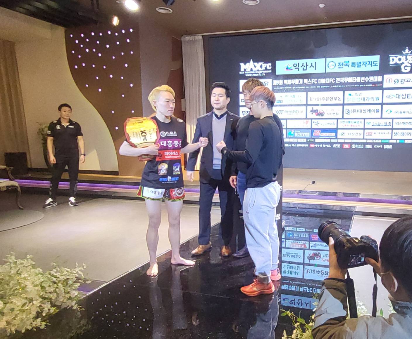 【MAX FC】3.9 朱里GSBが復帰2戦目、MAXFCバンタム級王者と対戦 - SHOOTBOXING｜シュートボクシング